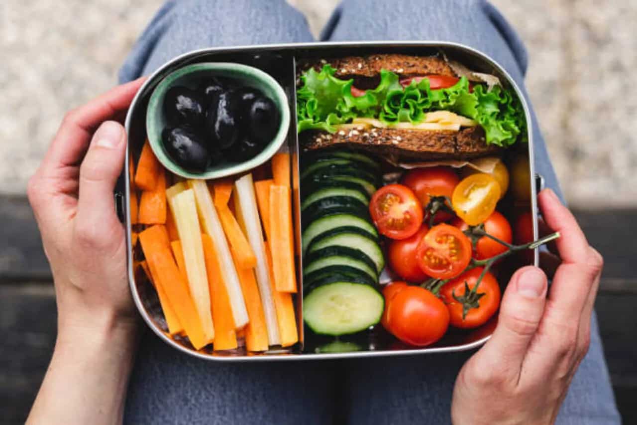7 Essential Tips To Improve Lunch Habits