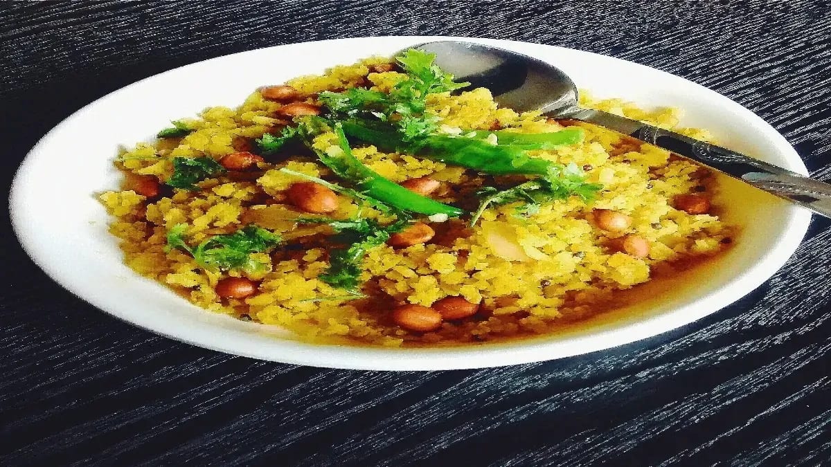 12 Easy Poha Preparations For Midnight Snacks