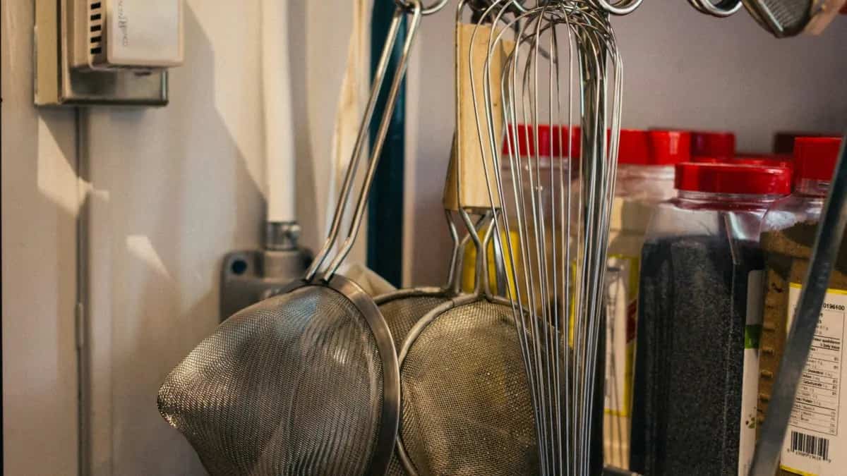 6 Simple Kitchen Tips To Keep A Tea Strainer Clean