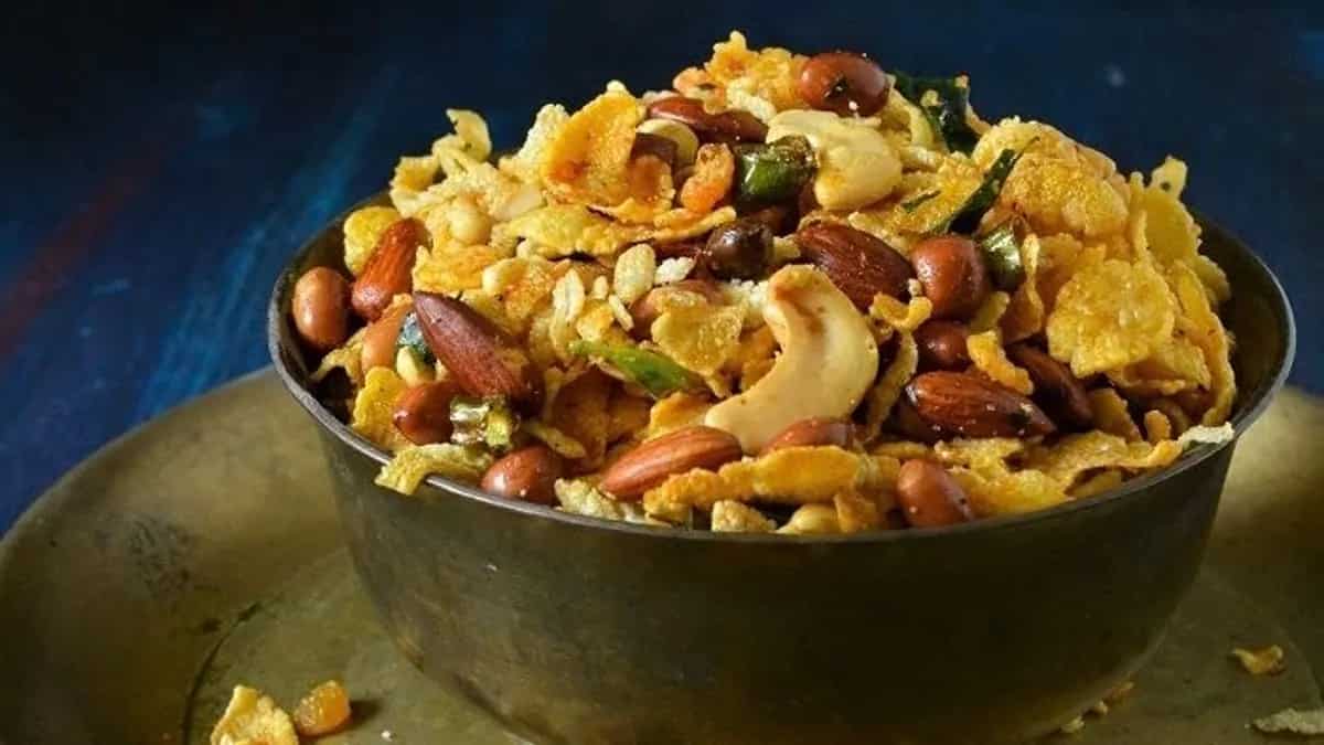 6 Fibrous Snacks To Make With Chivda For Breakfast