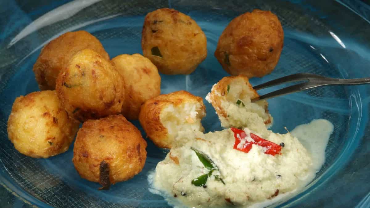 Mangalorean Goli Bajje: Have You Tried This Breakfast Bomb Yet?