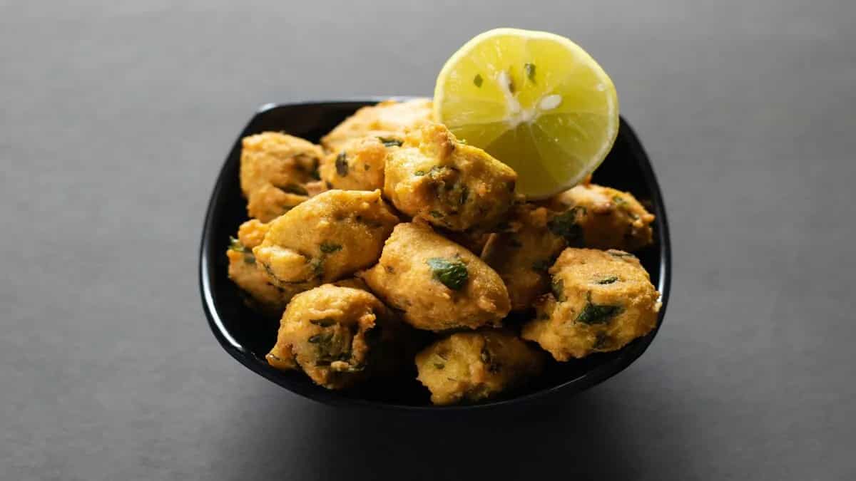 7 Delicious Winter Pakoras To Enjoy With Chai