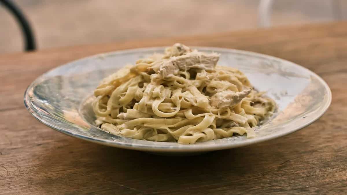 6 Tips To Make Healthier White Sauce Pasta