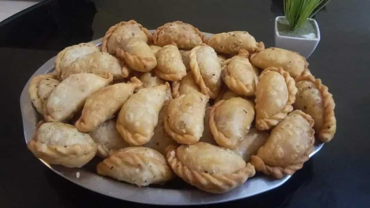 Indian Ghugra or Gujiya: Delicious Homely Festive Feast
