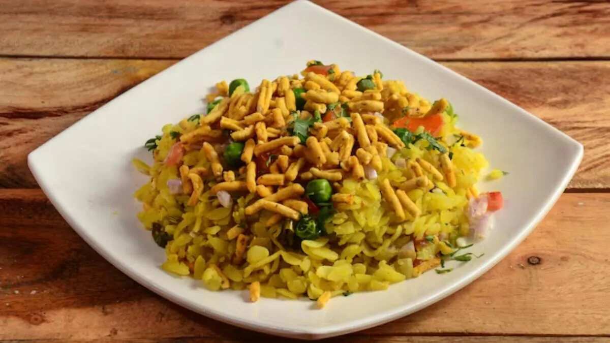 Famous Dishes Of Madhya Pradesh That Foodies Can't Miss