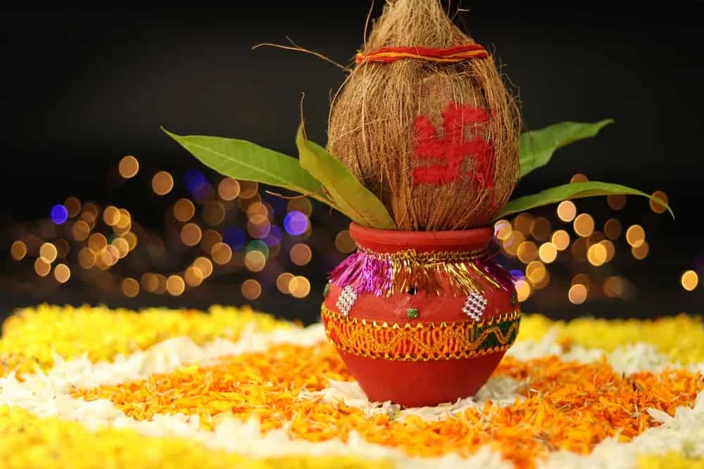 Navratri 2023: Maa Shailputri Worshipped on Day One, Its Significance ...