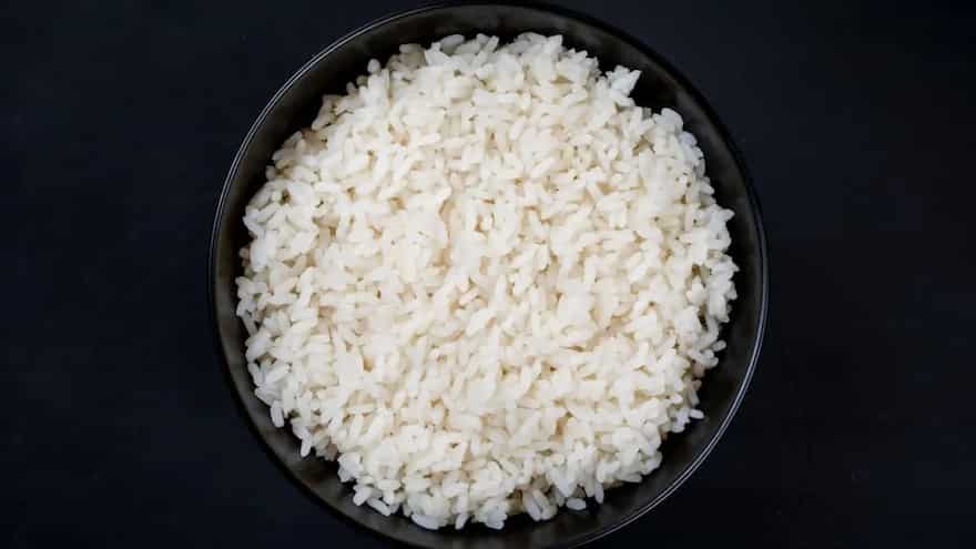 5 Foods You Should Never Microwave (If You Want To Eat Better)