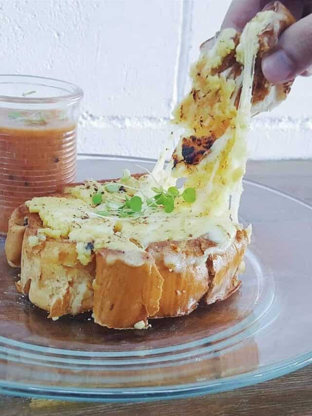 Quick Toast Dishes To Curb Your Hunger