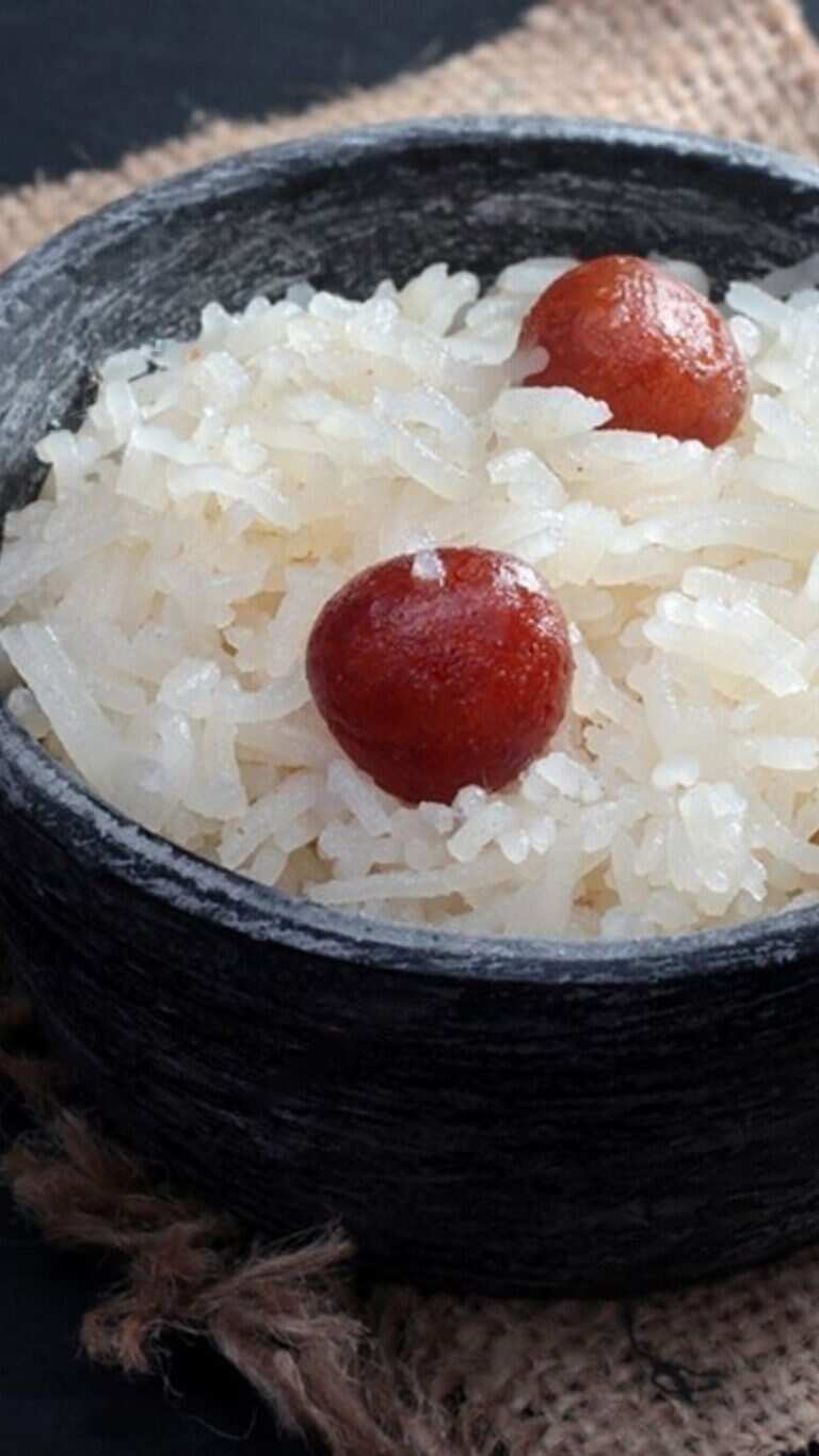 Make Bengal's Famous Sitabhog For Bhai Dooj