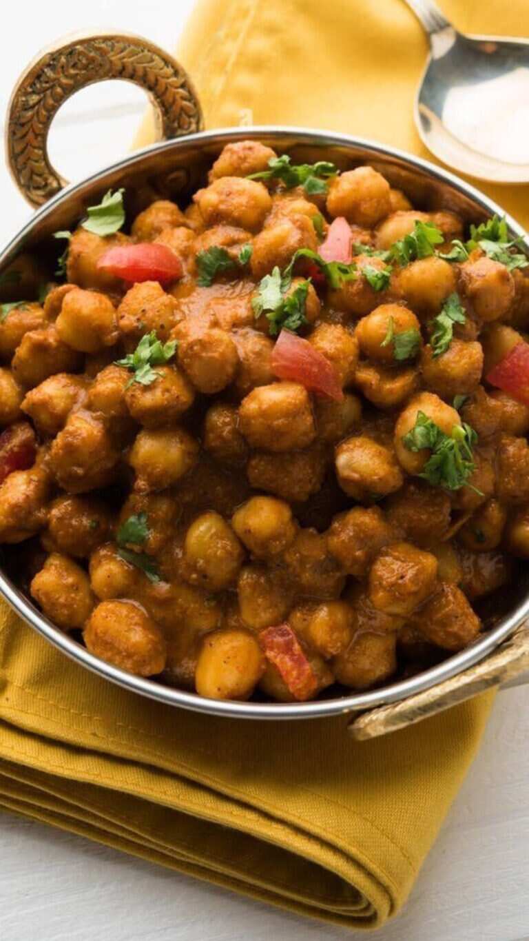 Make Perfect Amritsari Pindi Chole At Home
