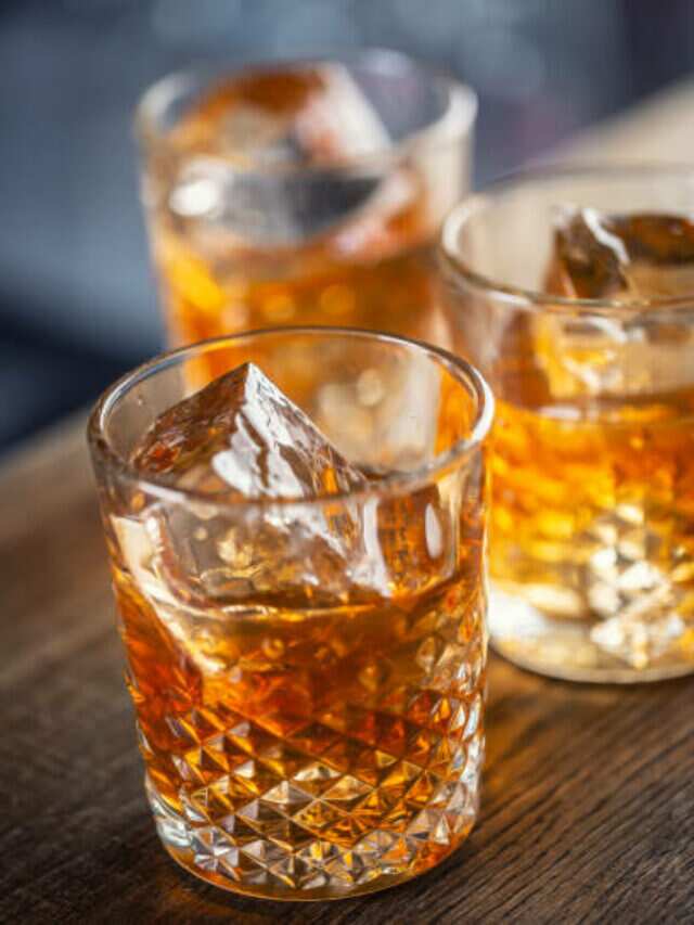 Classic Old-Fashioned Rum For The Perfect Holiday