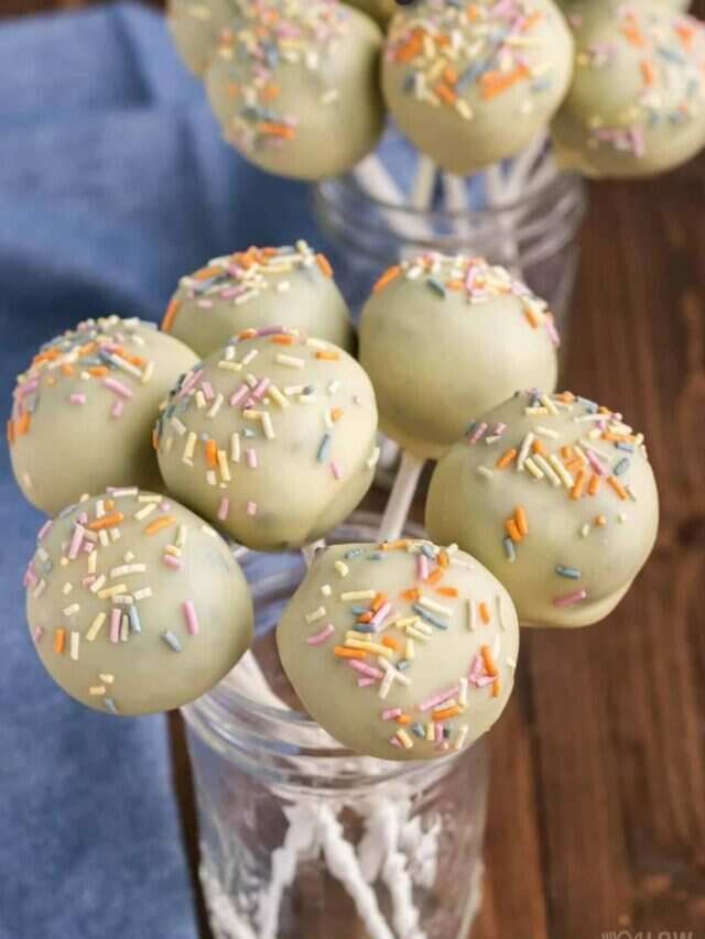 Give You Christmas Leftover Cakes A Makeover