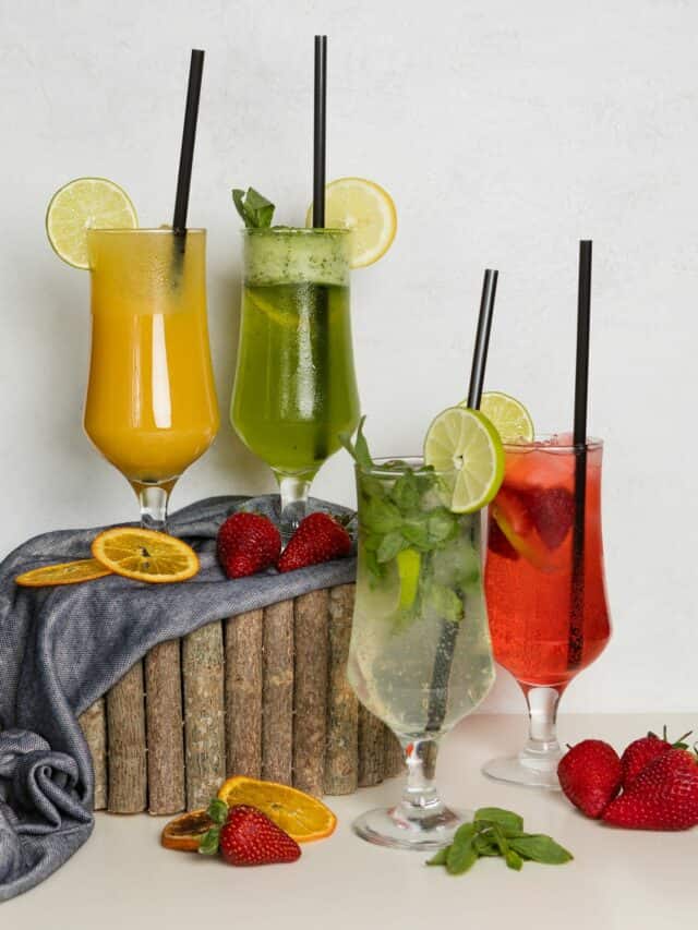 Try These Fruit Punch Cocktails For Your Brunch