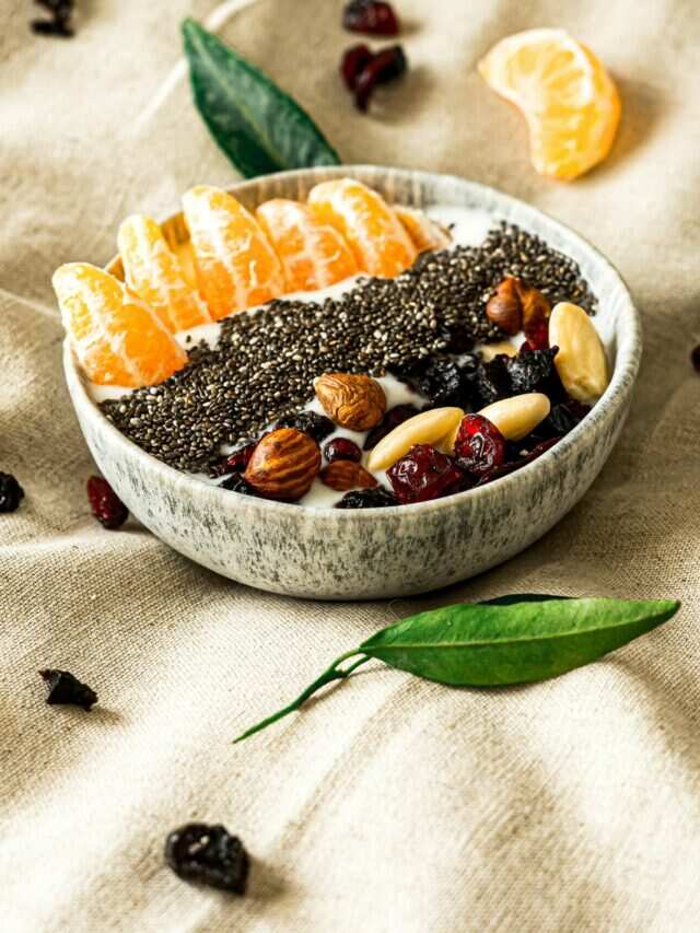 6 Benefits Of Eating Chia Seeds Every Day