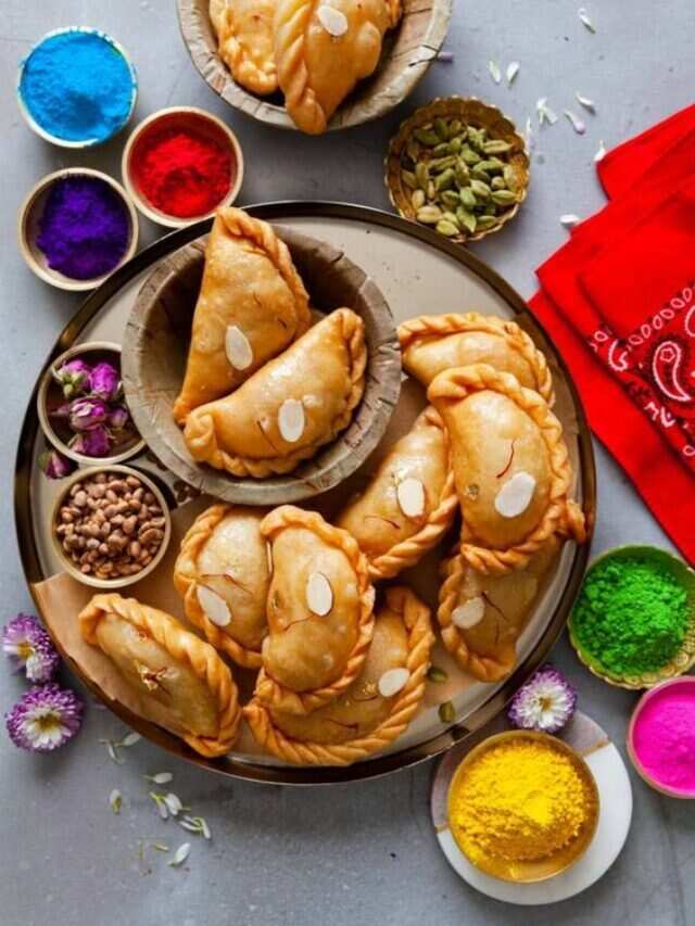 Sweet Delicacies You Would Enjoy In Holi