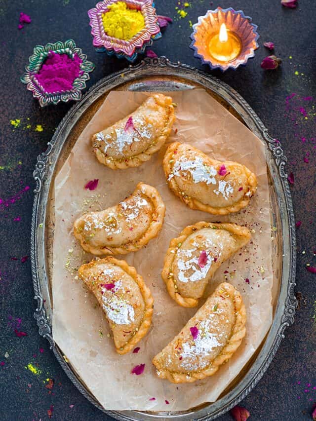 Interesting Flavourful Gujiyas You Must Try
