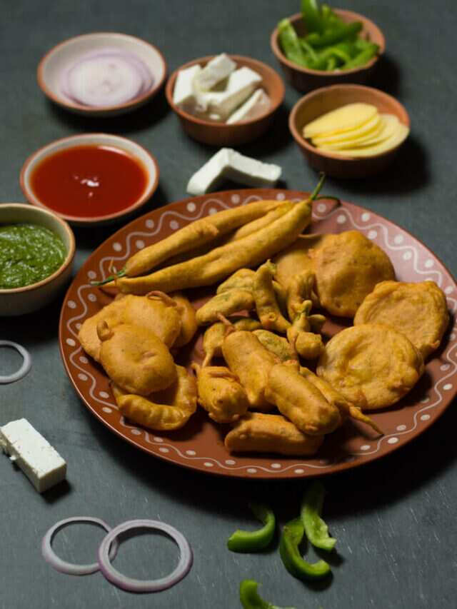10 Different Pakodas For Your Weekend Snacking