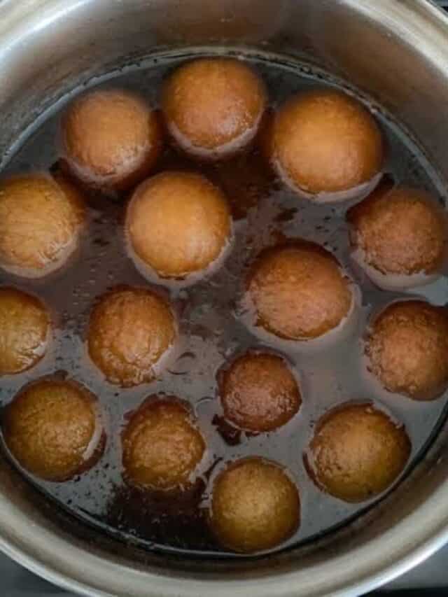 Soft And Delicious Gulab Jamun For Dessert