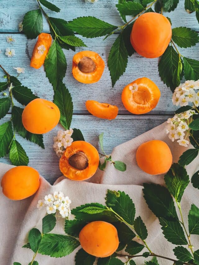 8 Health Benefits Of Eating Apricots This Summer
