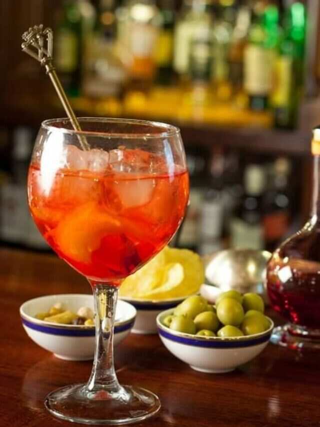 Sereno Cocktail: A Boozy Drink Infused With Lime And Orange