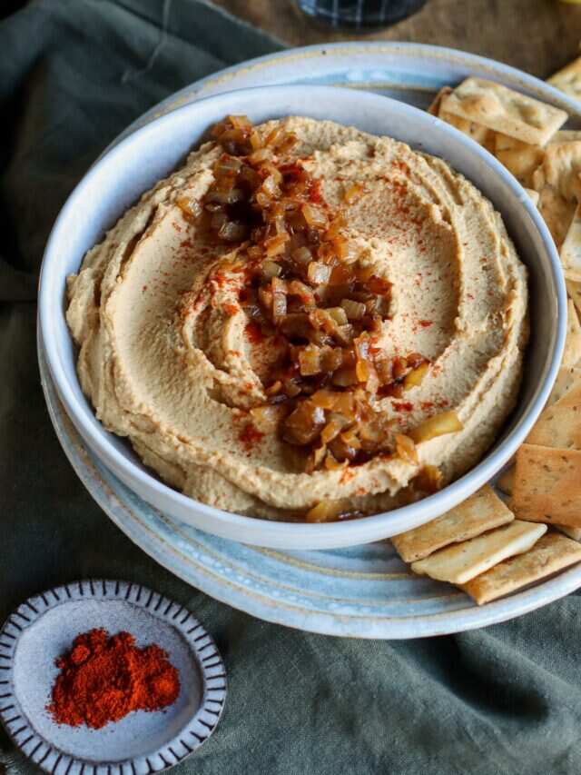 Roasted Onion Hummus For The Perfect Sunday Snack