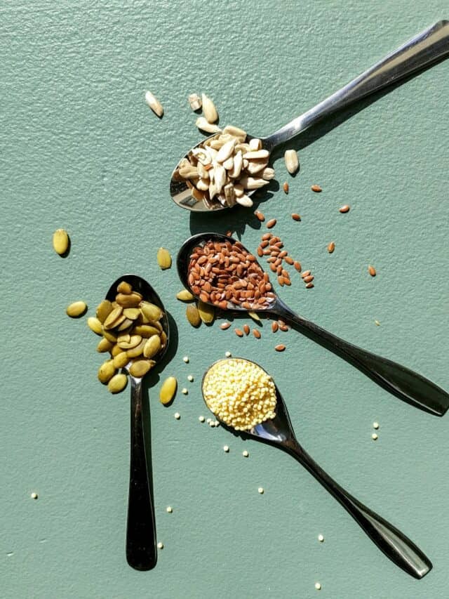 Early Morning Shift? Munch On These 8 Snacks While Travelling To Office