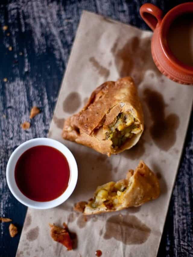 Shingara To Radhaballavi: Indulge Into 10 Veg Bengali Snacks For Your ...