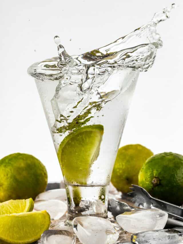 3 Ingredient Cocktails: 10 Options For Your Next House Party