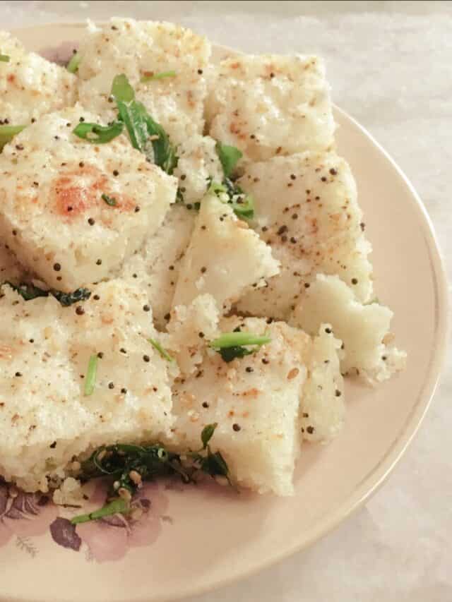 Rava Dhokla: A Healthy Steamed Breakfast Of Savoury Semolina Cake