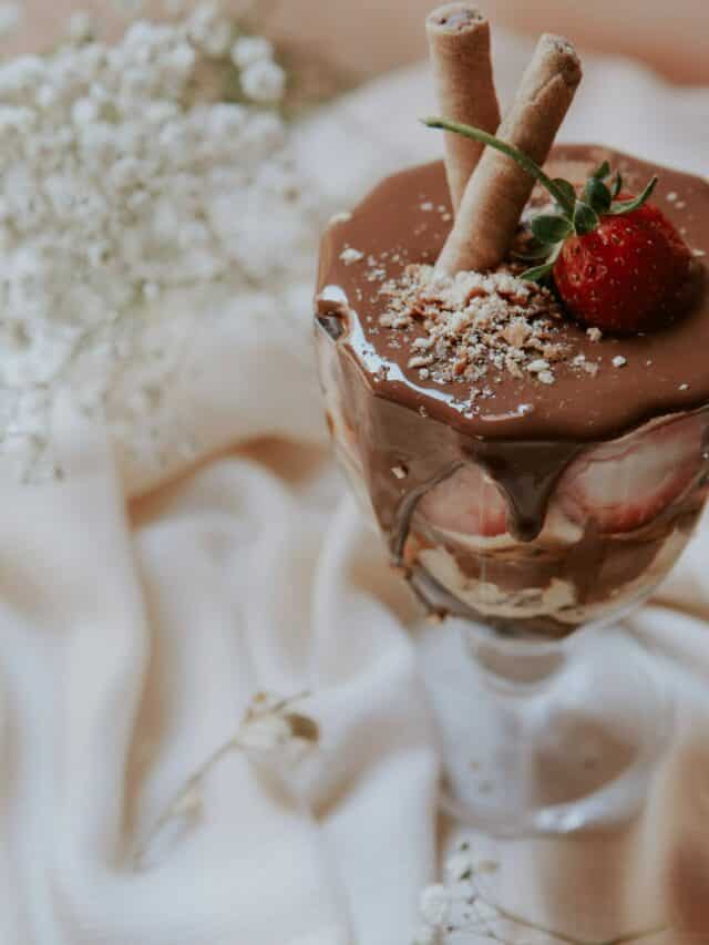 6 Easy Dishes To Make With Chocolate!