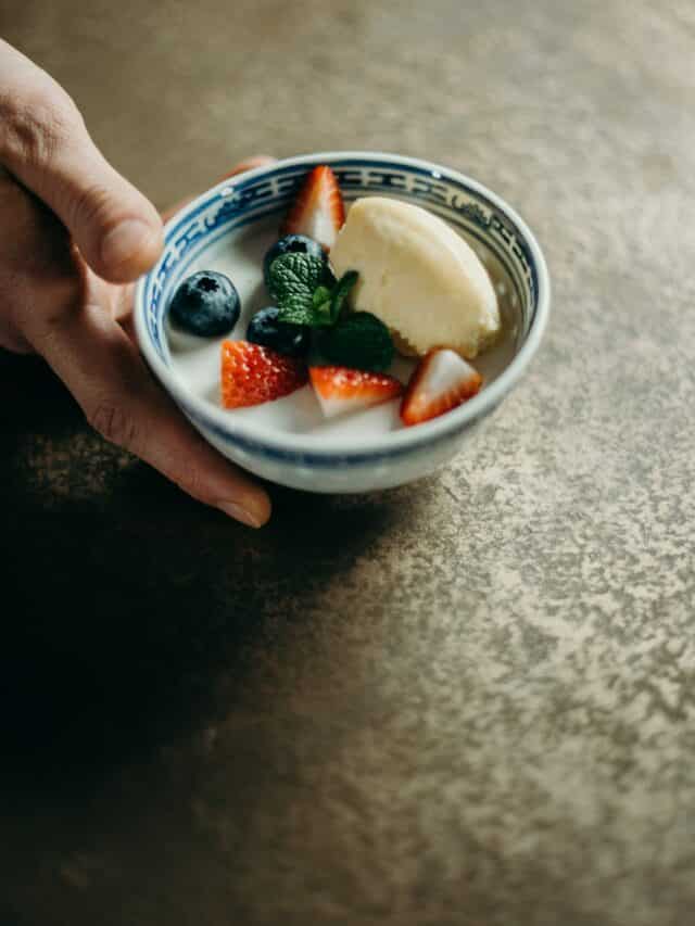 7 Breakfast Essential Ingredients That YOU Must Have At Home!