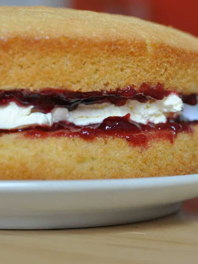 Victoria Sponge Cake: An Old-School Tea Cake Recipe