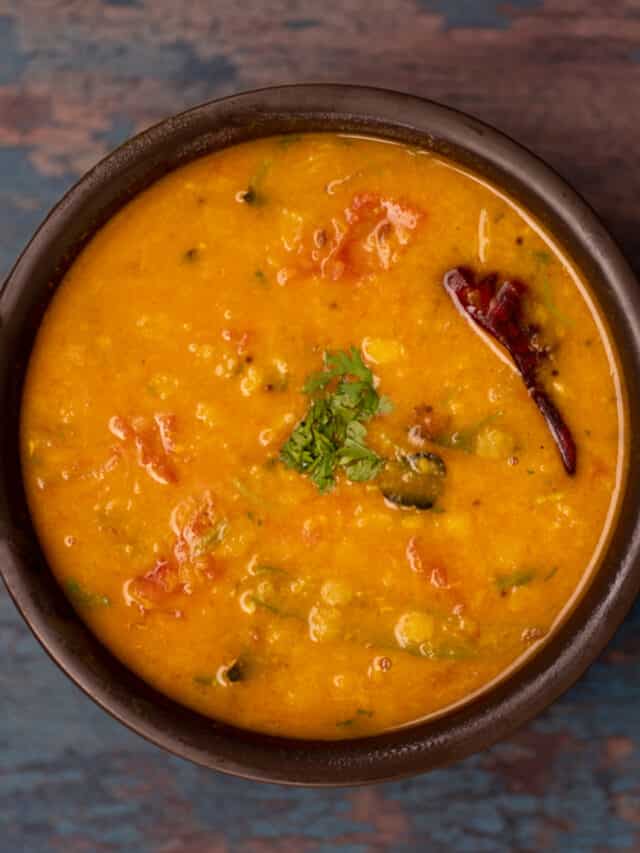 Mooga Gathi: A Goan-Style Sprouted Moong Dal