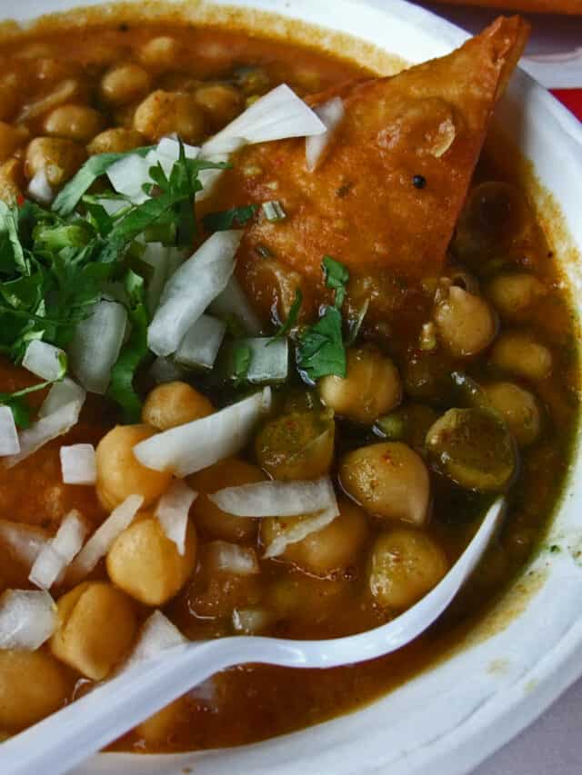 Try These 7 Traditional Dishes When You Visit The Ram Mandir In Ayodhya