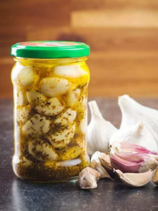 7 Dishes To Make With Garlic To Add Extra Heat To Winter