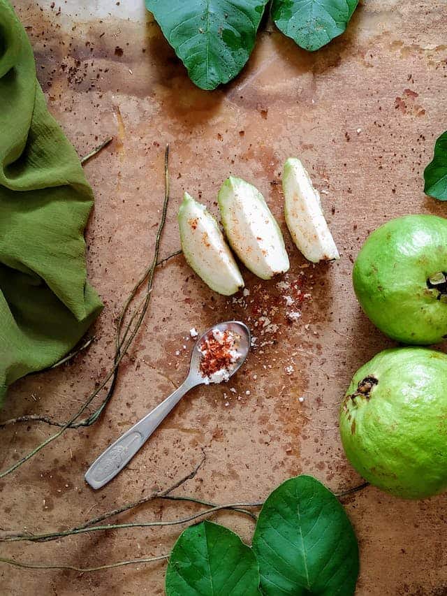 6 Reasons To Add Guava In Your Diet