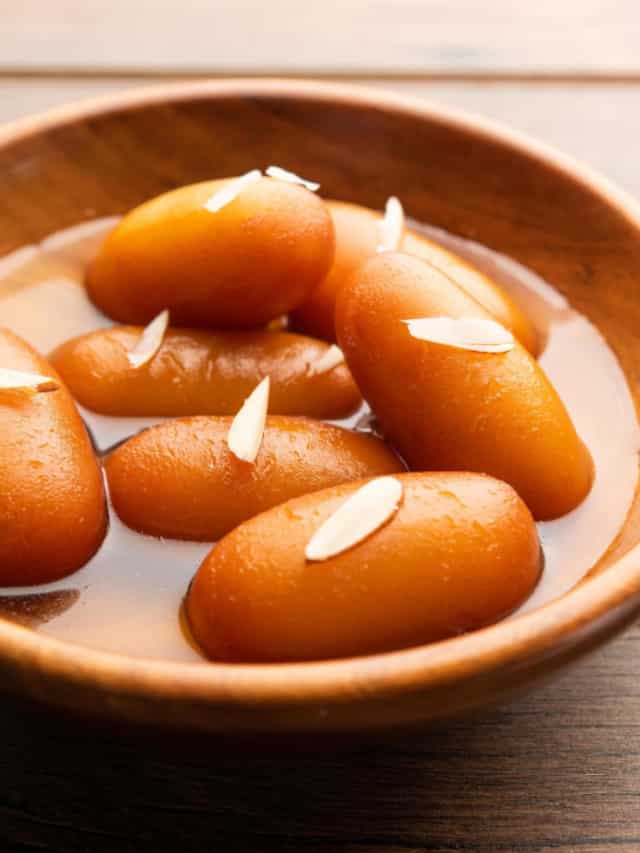 8 Regional Sweets From Bengal You Shouldn't Miss
