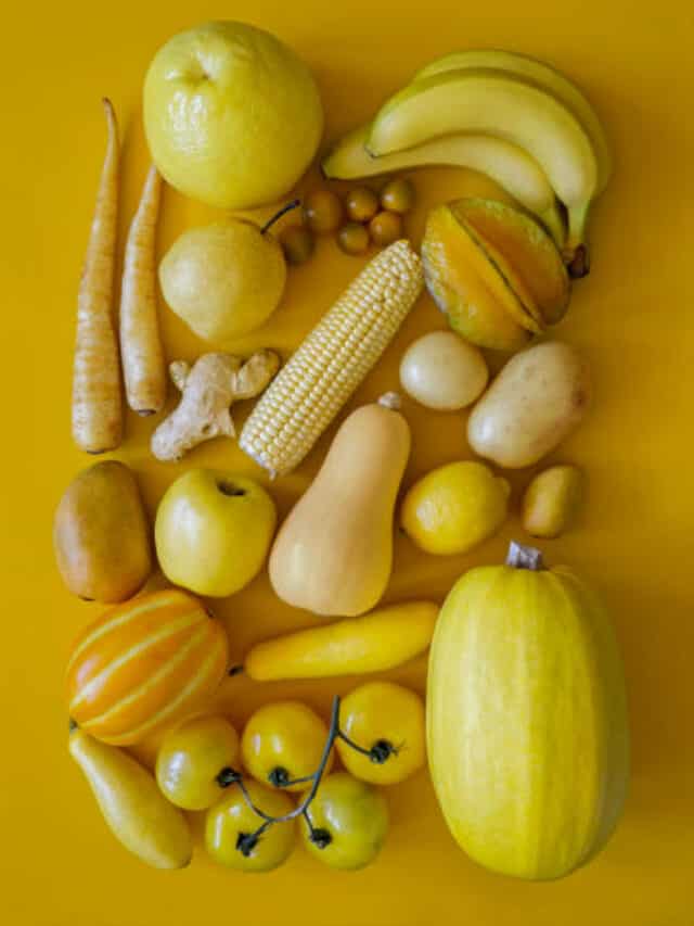 The 7 Natural Yellow Foods To Brighten Up Your Lunch