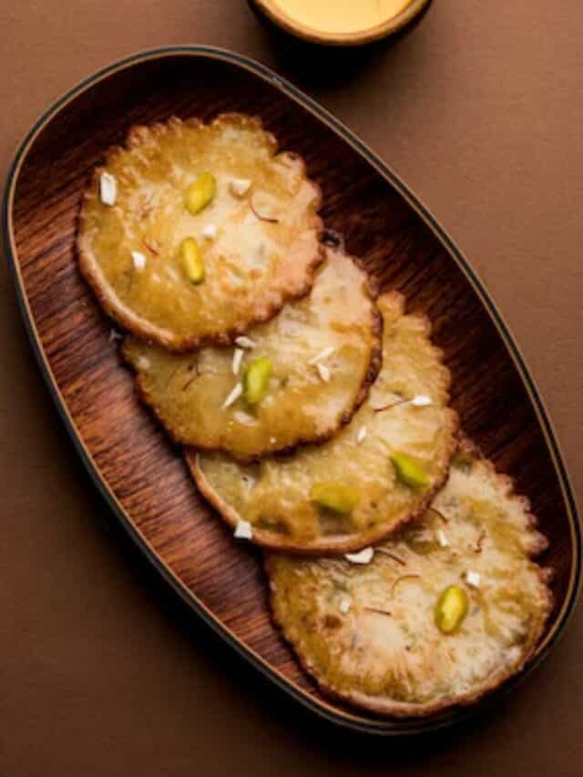 Holi 2024: Make Sweet Banana Pua At Home For Puja