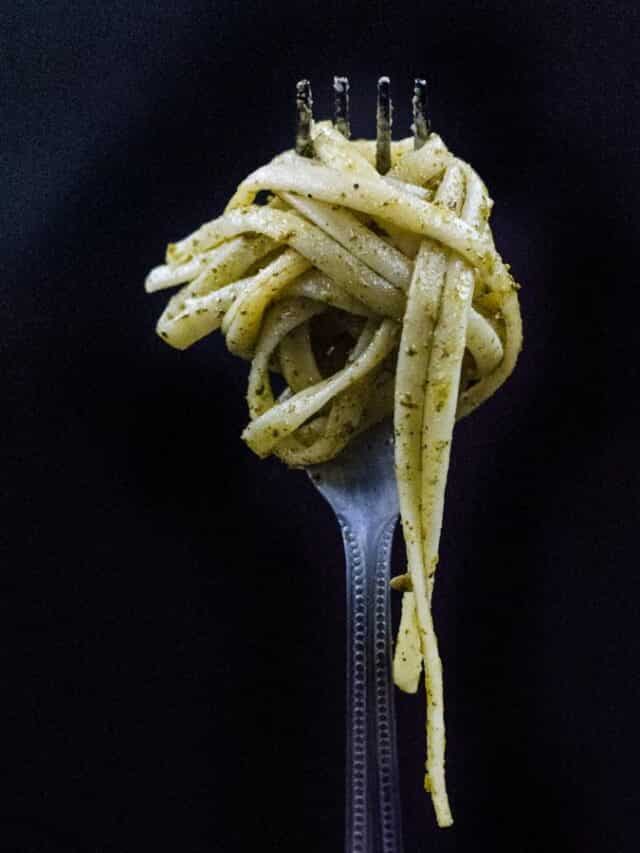Make Lip-Smacking Pasta With This Garlic Sauce Recipe