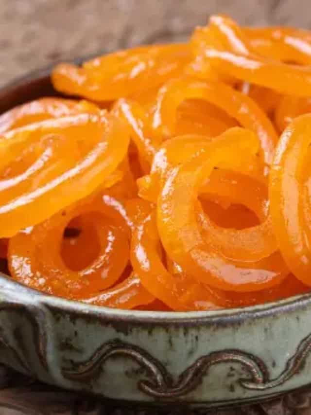 Jalebi Vs. Imarti: 6 Key Differences Between The Identical Desserts
