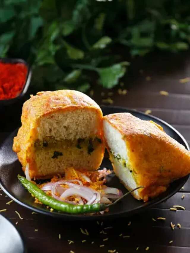 7 Regional Maharashtrian Snacks That You Need To Try