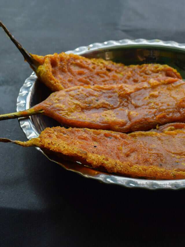 Bengali-Style Beguni: Crispy Eggplant Fritters To Enjoy With Chai