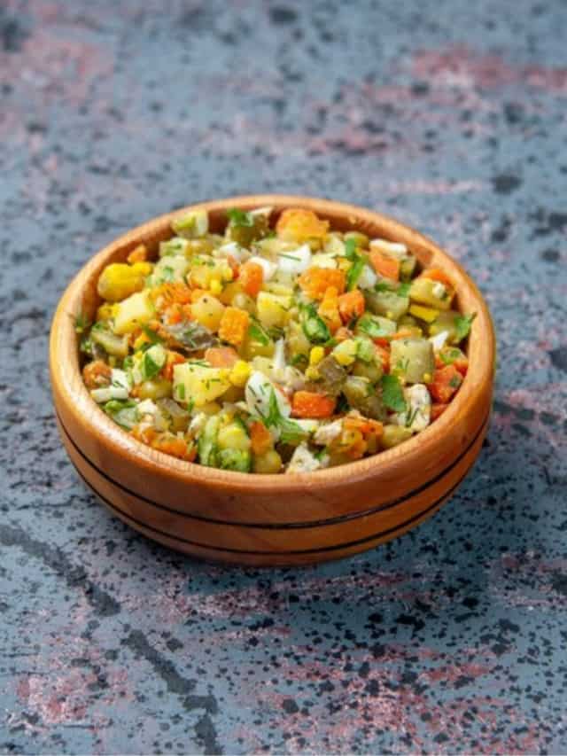 Easy Sprouts Curry For A Healthy Home-Cooked Meal