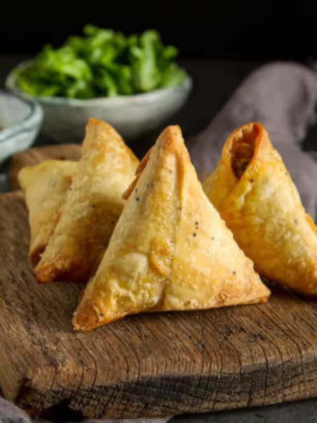 Crispy Homemade Samosas Everybody Can Enjoy On Rainy Days