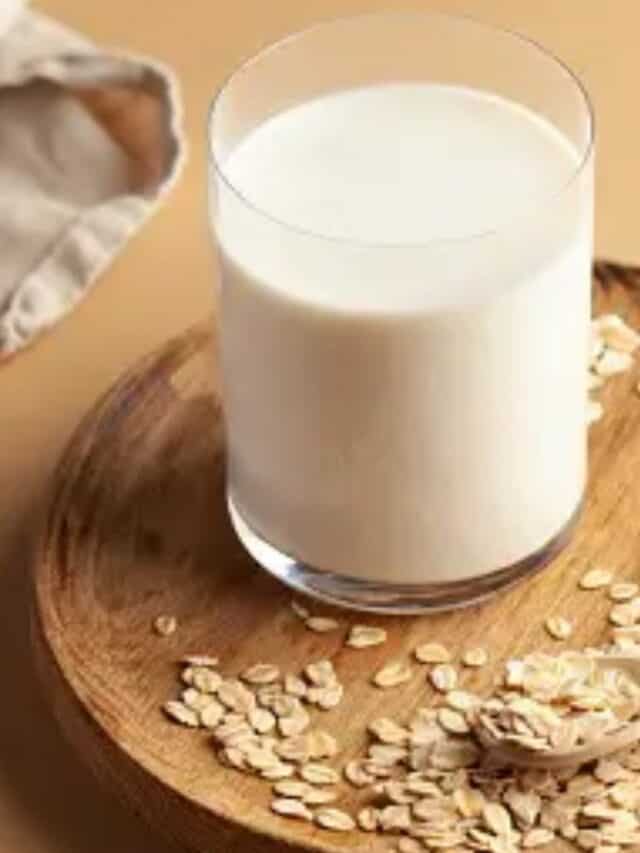 6-Step Guide To Make Oat Milk At Home