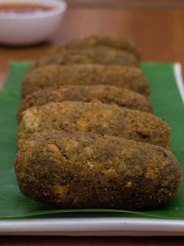 Bengali-Style Mochar Chop At Home In Just 6 Simple Steps