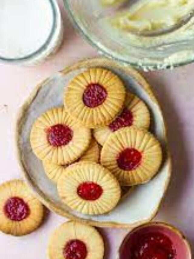 Try This Jim Jam Cheesecake Recipe For A Sweet Surprise