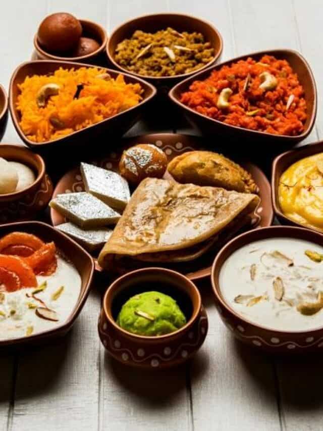 Diwali Special Dish: इस दिवाली पर जरूर चखें इन 5 पारंपरिक व्यंजनों का स्वाद