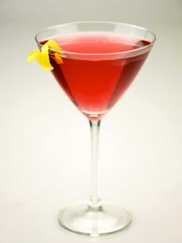 A Cosmopolitan Cocktail Recipe To Make For Holiday Gatherings